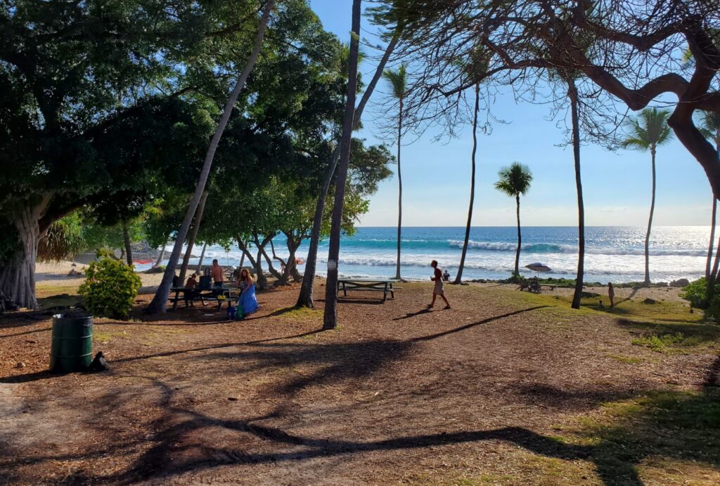 Honl's Beach, Kailua-Kona - Hawaii Beaches