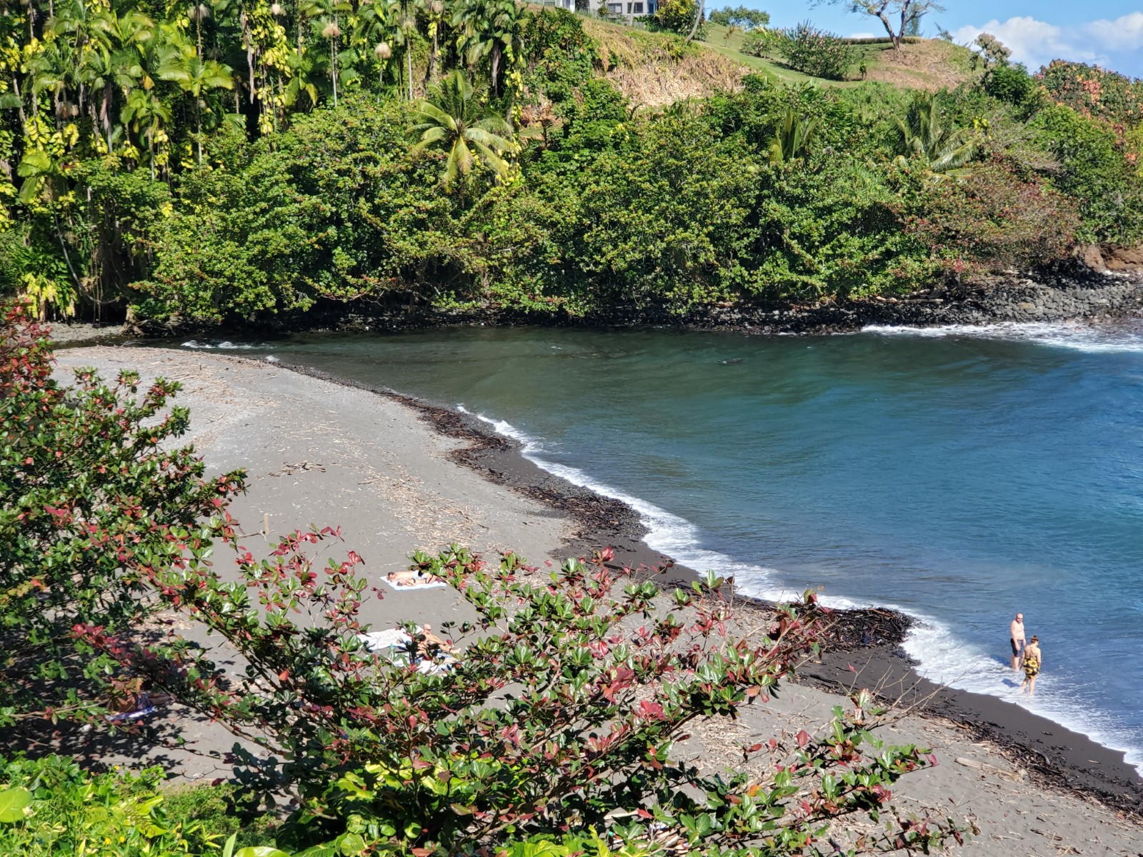 Honolii Beach Park, Hilo - Hawaii Beaches