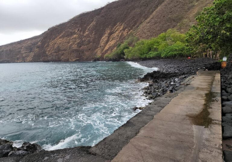 Keei Beach, Captain Cook - Hawaii Beaches