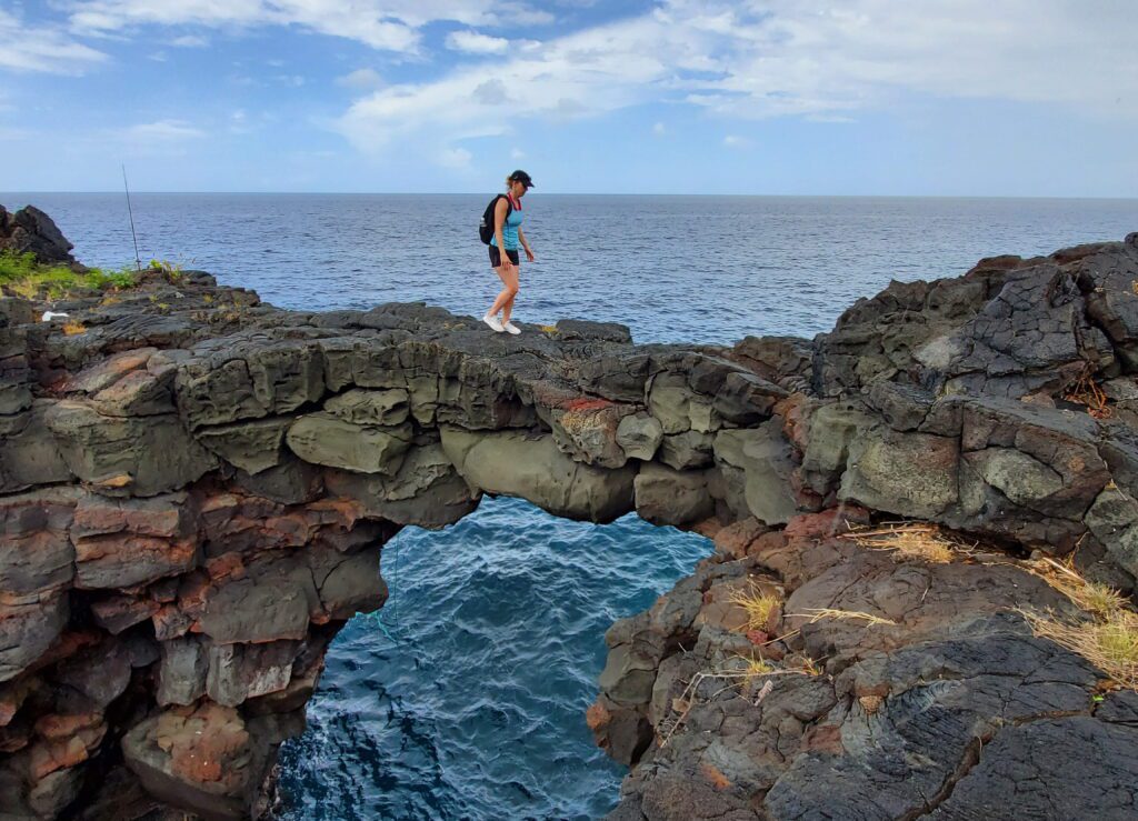 Two Step Beach on Honaunau Bay, Captain Cook - Hawaii Beaches